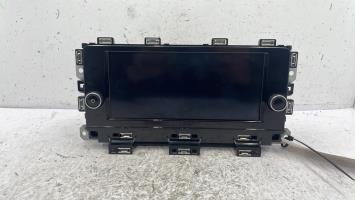 Ecran GPS VOLKSWAGEN GOLF 8 Essence | Dubourg Automobiles