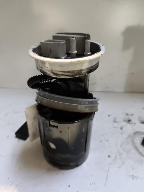 POMPE IMMERGEE VOLKSWAGEN POLO 4 PHASE 1 6Q0919673D EUR 65,00 - PicClick FR