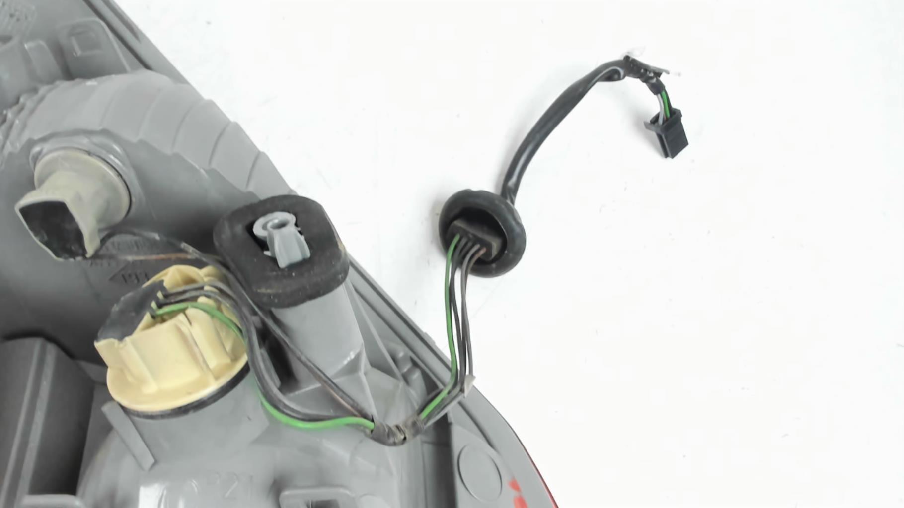 Feu arriere secondaire droit (feux) RENAULT MEGANE 3 PHASE 1 Diesel ...