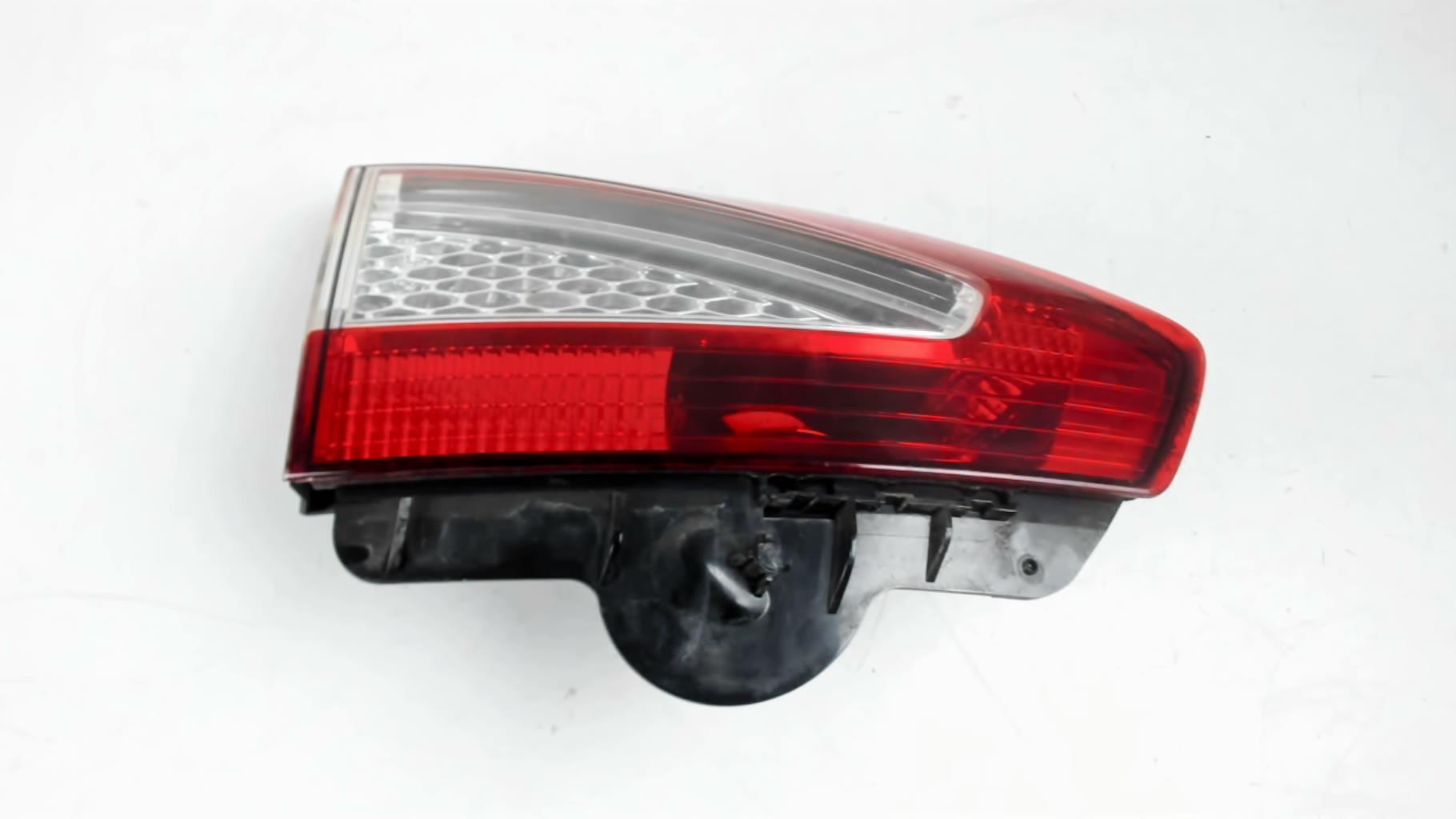 Feu arriere secondaire gauche (feux) FORD MONDEO 3 PHASE 2 BREAK Diesel ...