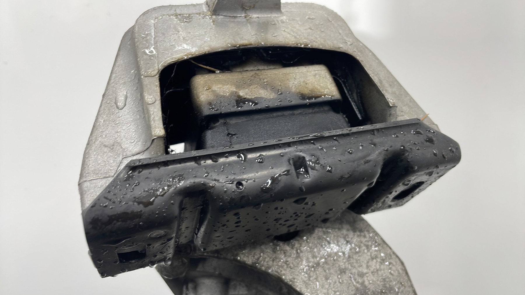 Support de boite VOLKSWAGEN GOLF 4 Essence 1999 | AutoPieces.fr