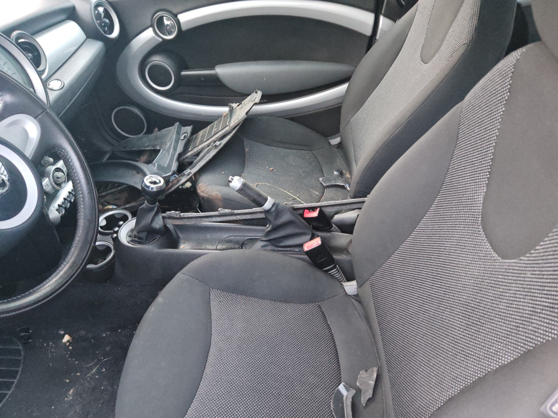 MINI MINI 2 R55 CLUBMAN PHASE 1 BREAK accidenté