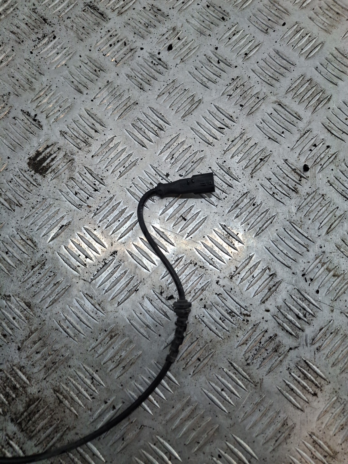 Moyeu avant gauche d'occasion pour RENAULT MEGANE 3 PHASE 3 - Rosny ...