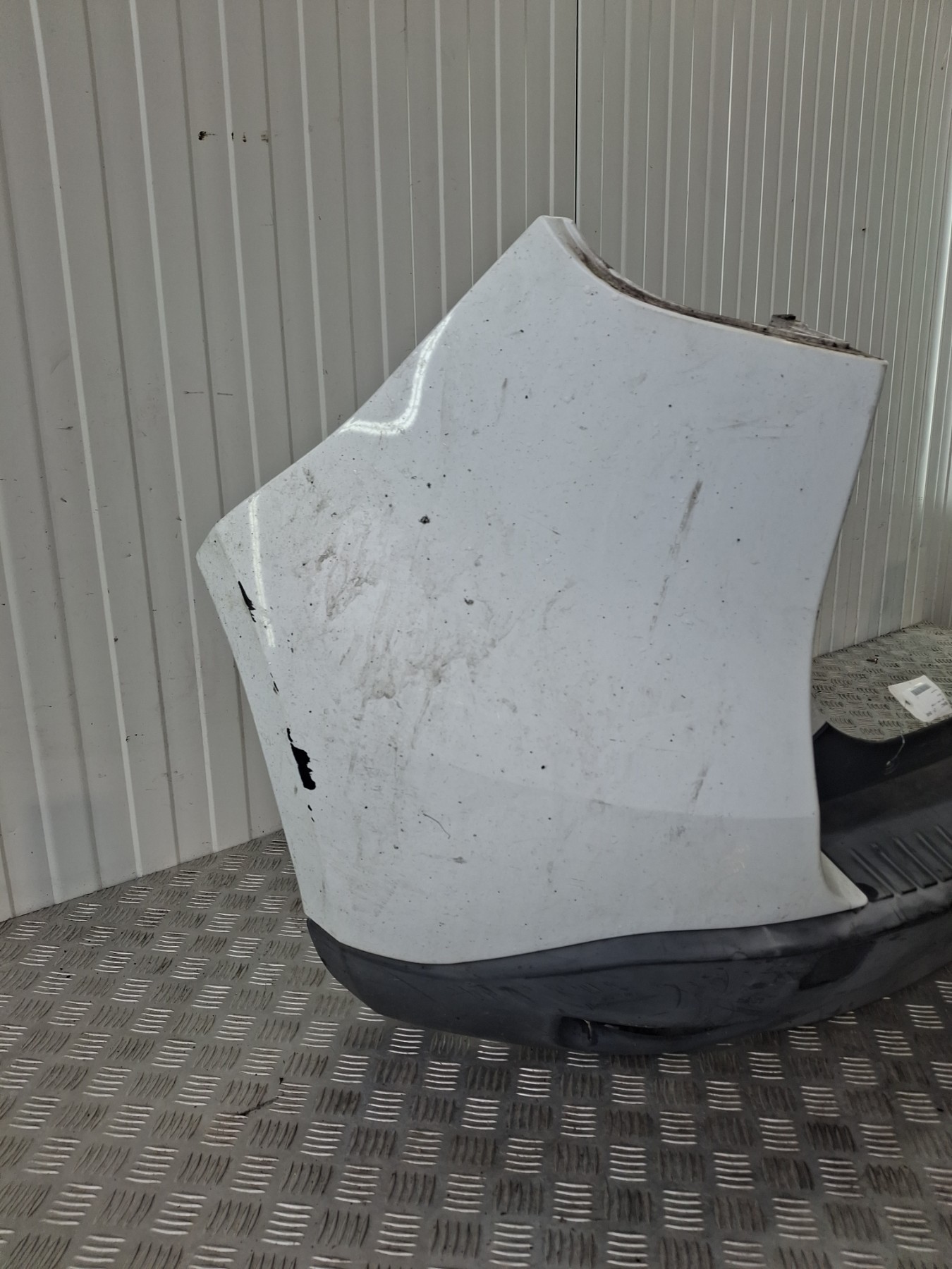 Pare choc arriere d'occasion pour RENAULT SCENIC 3 PHASE 2 - Rosny Auto ...