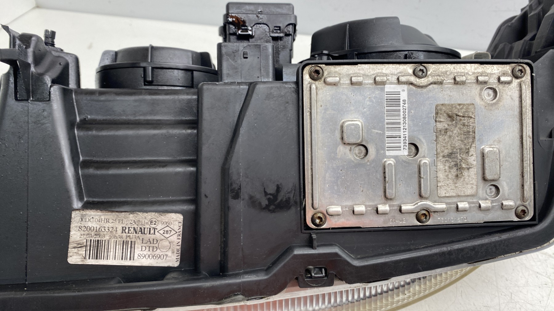 Optique avant principal droit (feux)(phare) d'occasion pour RENAULT ...