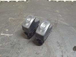 Interrupteur de leve vitre avant gauche RENAULT CLIO 2 PHASE 1 Essence ...
