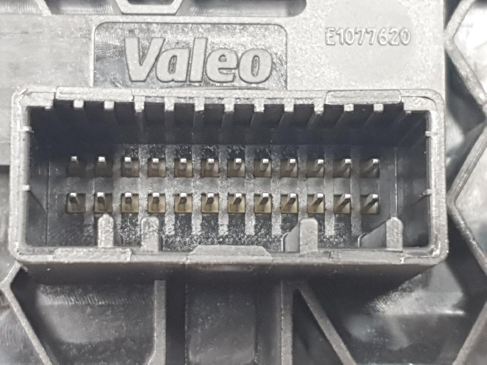 Interruptor de elevalunas delantero izquierdo RENAULT TALISMAN BREAK 2. ...